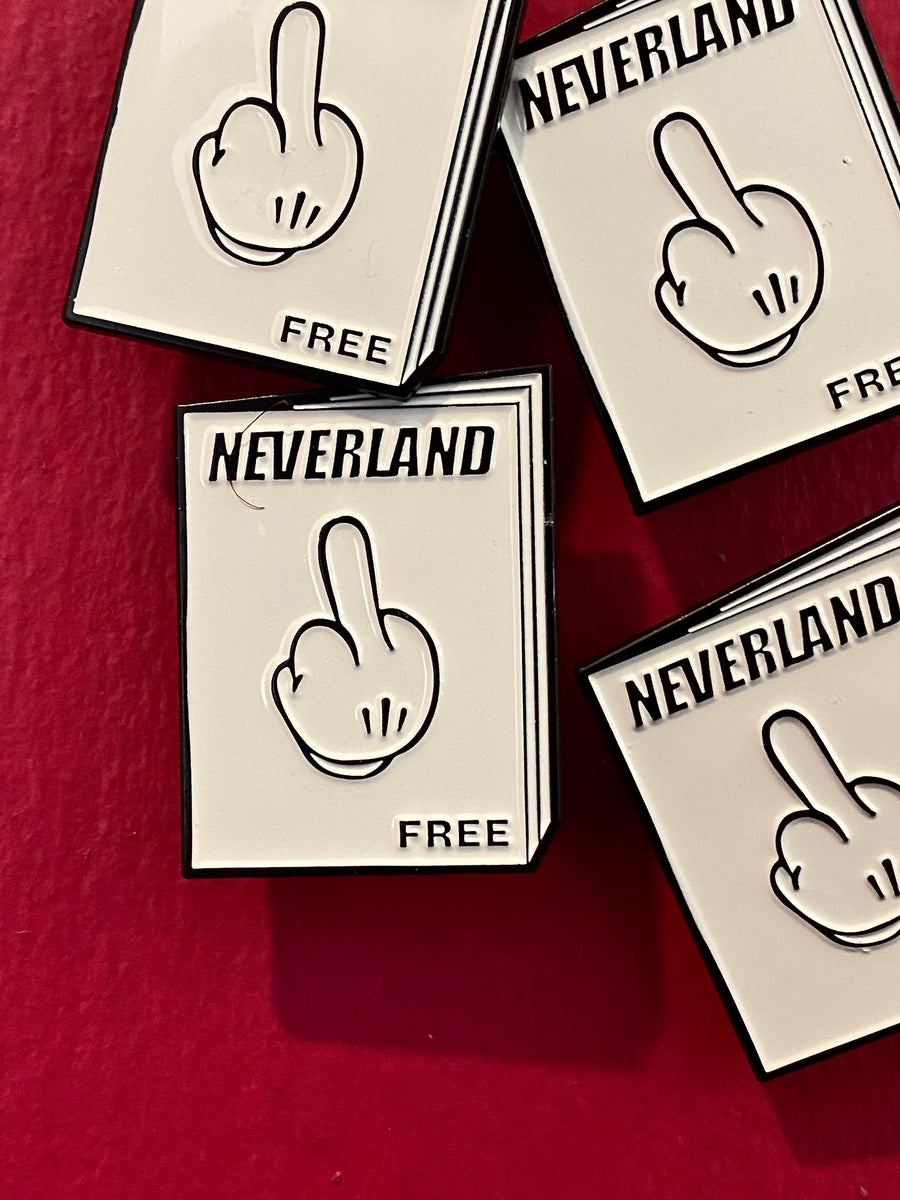 Zine Cover Pin – NEVERLANDZINE